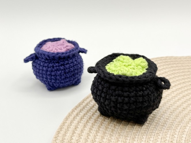 Witch’s Cauldron – SarahDee Crochet