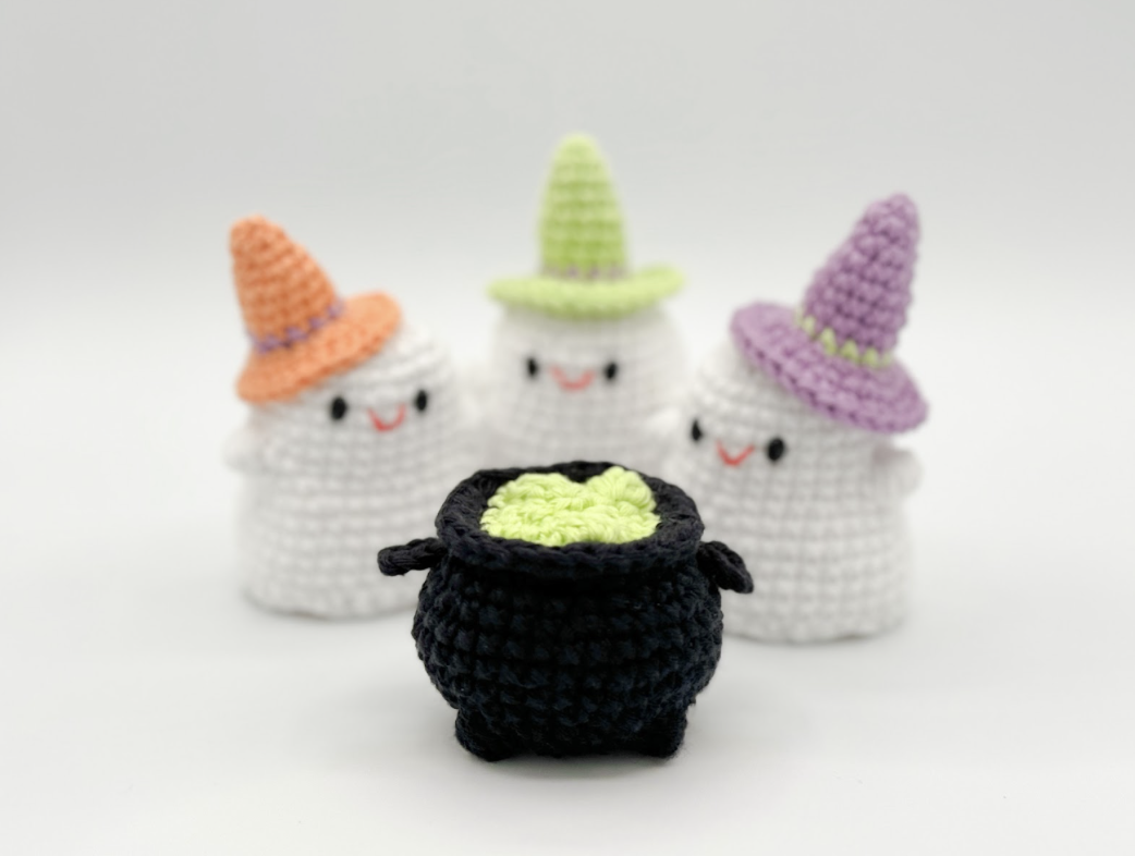 Witch’s Cauldron – SarahDee Crochet