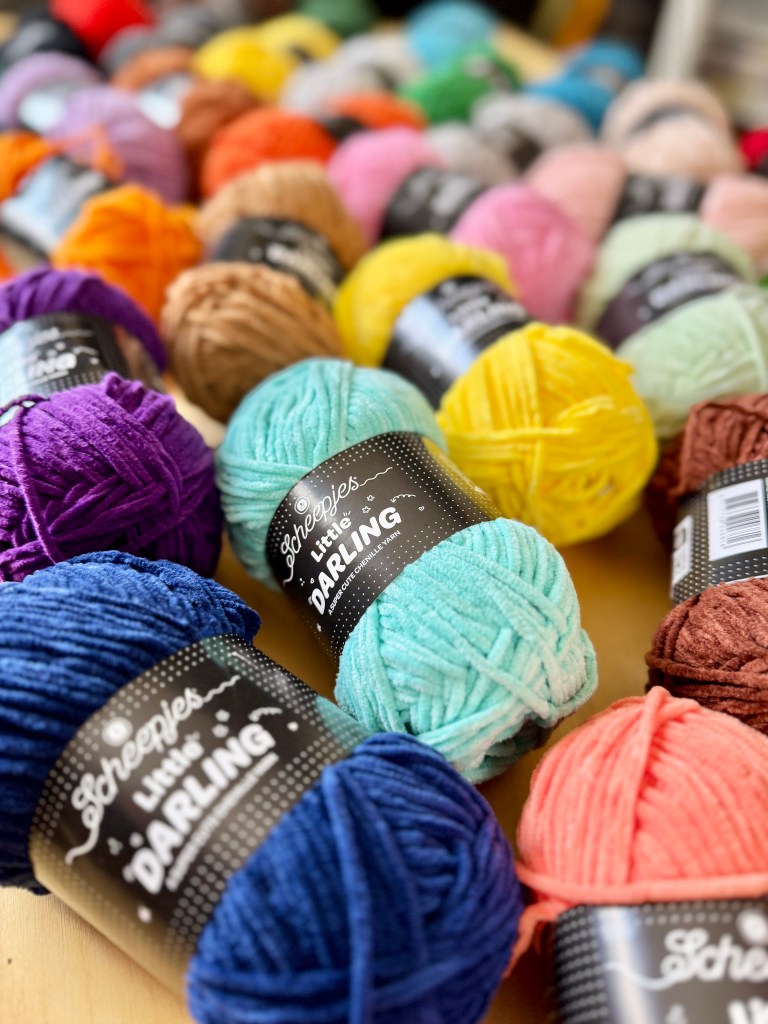 Little Darling – A Cute Chenille Yarn – SarahDee Crochet